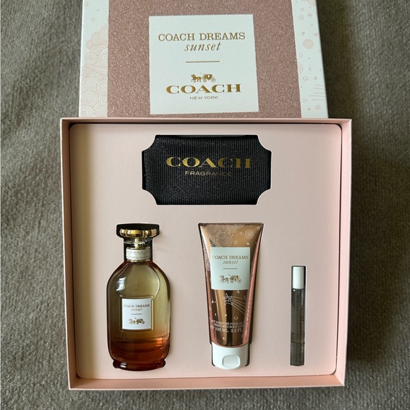 Coach | Bath & Body | Coach Dreams Sunset Eau De Parfum 4 Piece Gift ...